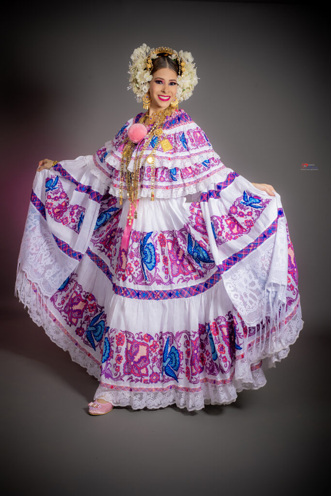 Alquiler de Pollera Marcada Morada | Mi Pollera Store